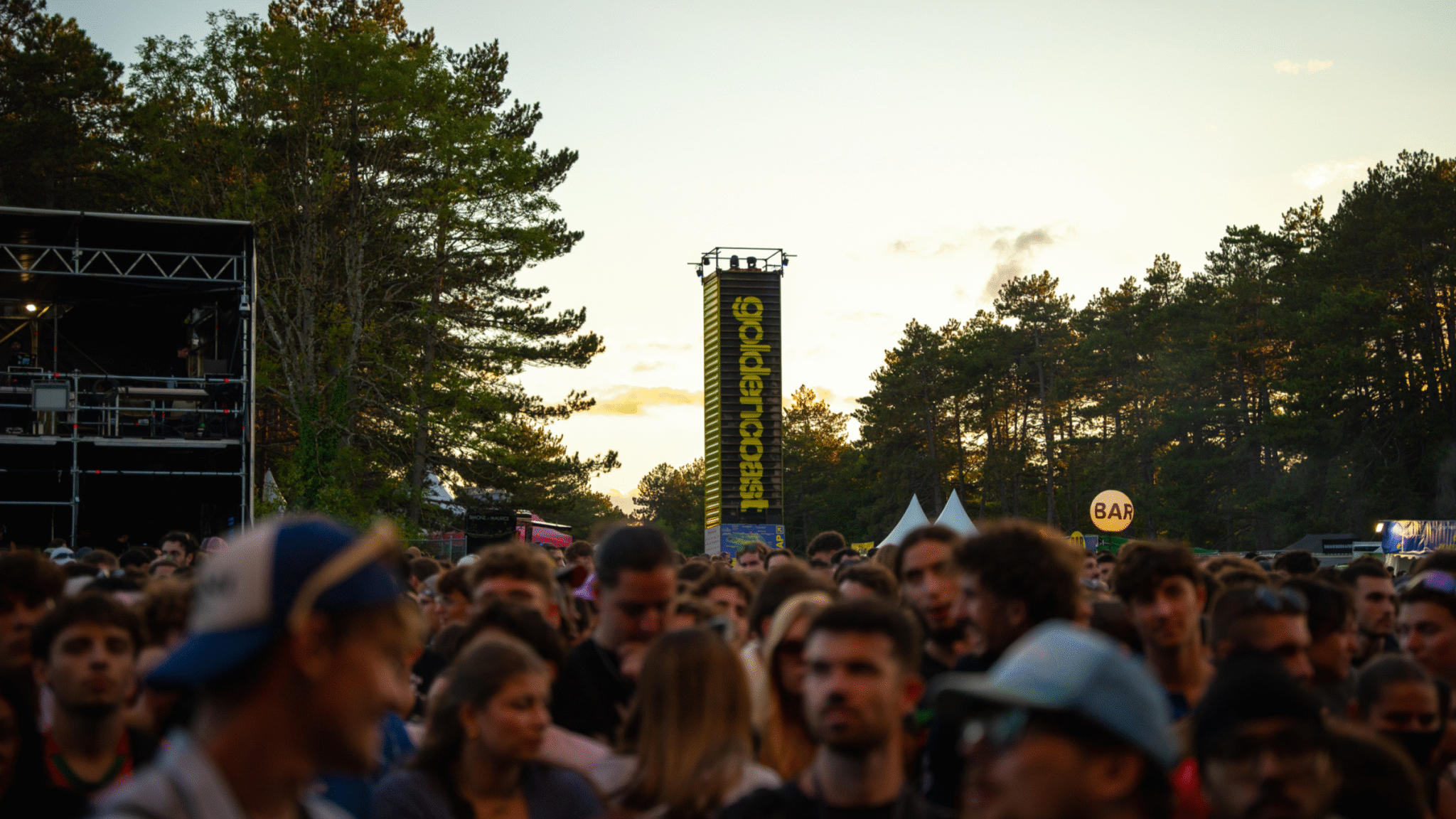 Aya Nakamura, Damso, Maklemore... annoncés au Golden Coast 2026 ! - J ...